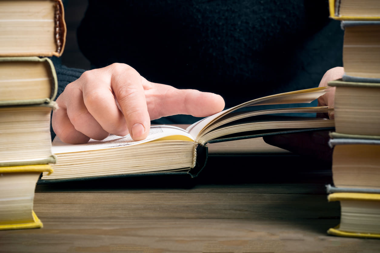 Qué es una crítica literaria y cómo realizarla | Babidibú